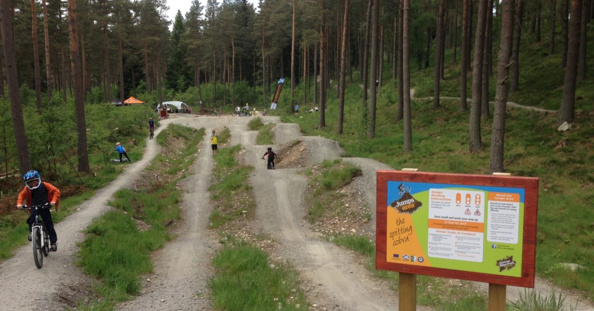 Constructing Bike Park Trails in Bell Wood, Aboyne | CRC